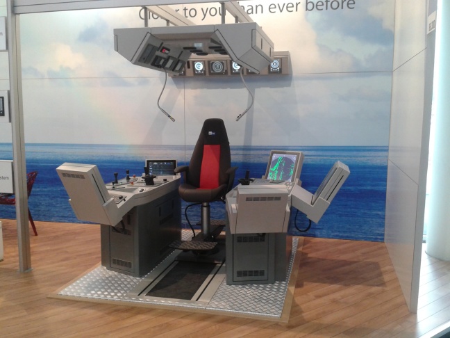 驾驶室控制台 | Alphatron Marine